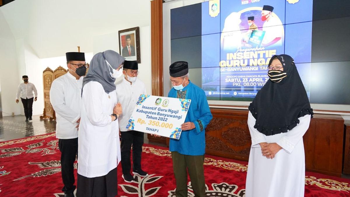 Insentif Guru Ngaji Banyuwangi Cair, Total Rp9,4 Miliar - Surabaya ...