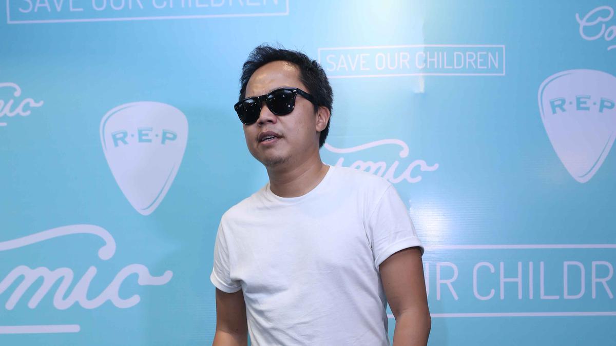 Alasan Perceraian Sandhy Sondoro dan Ade Fitria