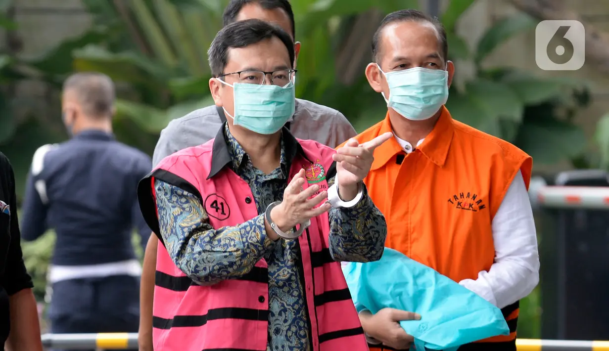 FOTO: KPK Perikas Benny Tjokrosaputro dan Ramlan Suryadi - Foto ...