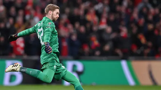 Kiper Liverpool Segera Tuntaskan Transfer ke Brentford - Inggris Bola.com