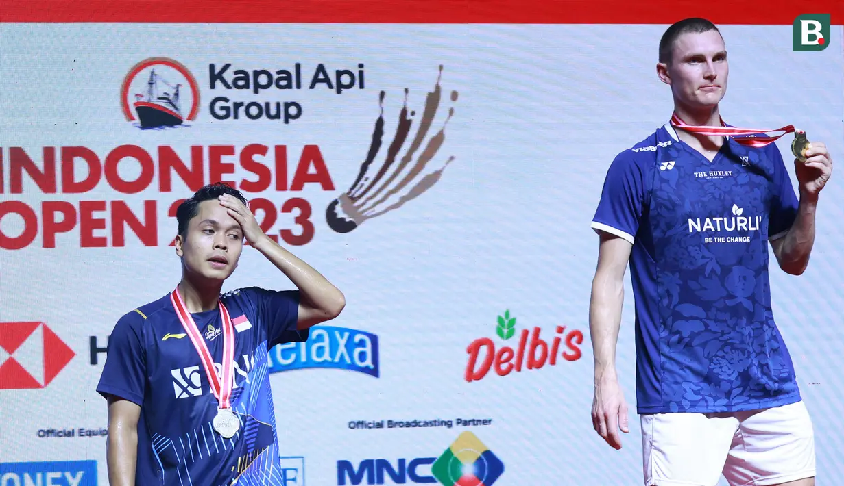 Foto: Ekspresi Anthony Sinisuka Ginting Ketika Dikalahkan Viktor Axelsen di Final Indonesia Open ...