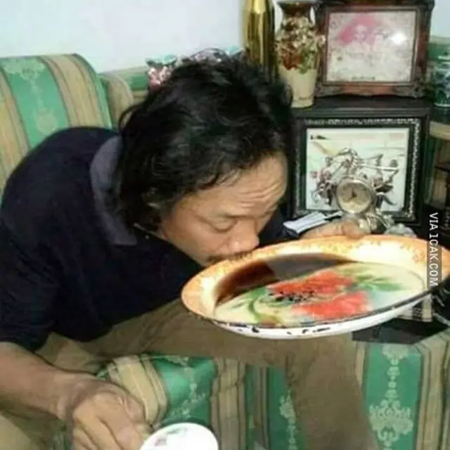 6 Aksi Nyeleneh Orang Minum Kopi Ini Bikin Tepuk Jidat - Hot Liputan6.com