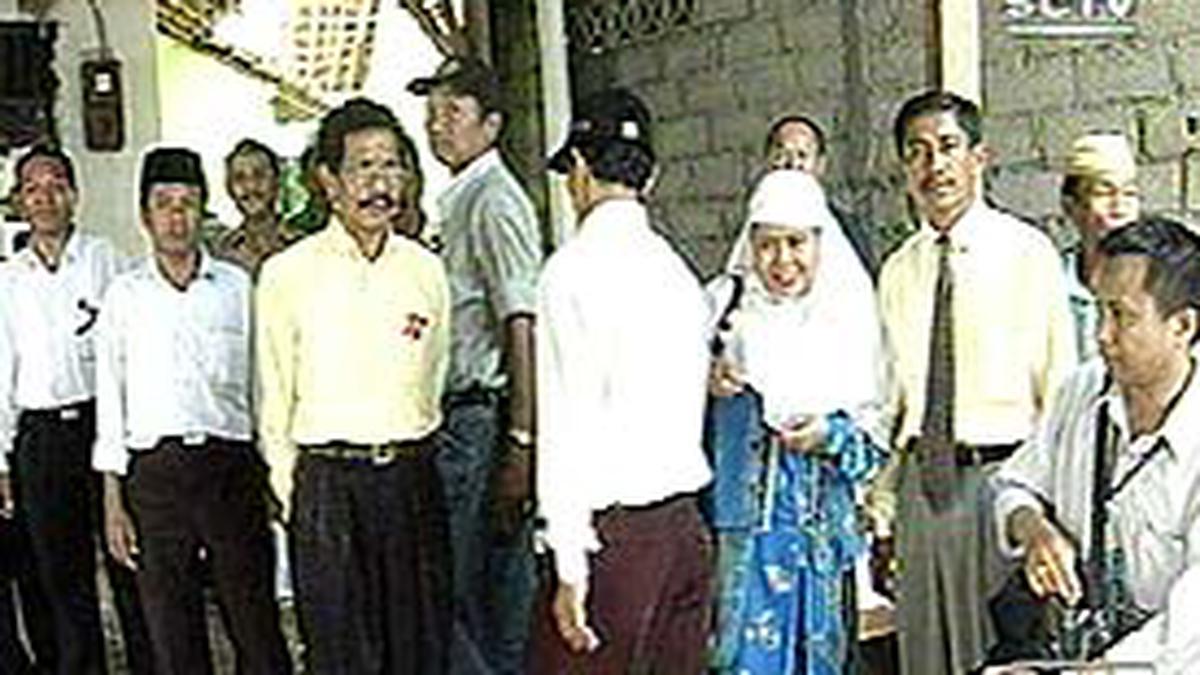 "Tahun Baru Rapat, Sekarang Masih Rapat" - News Liputan6.com