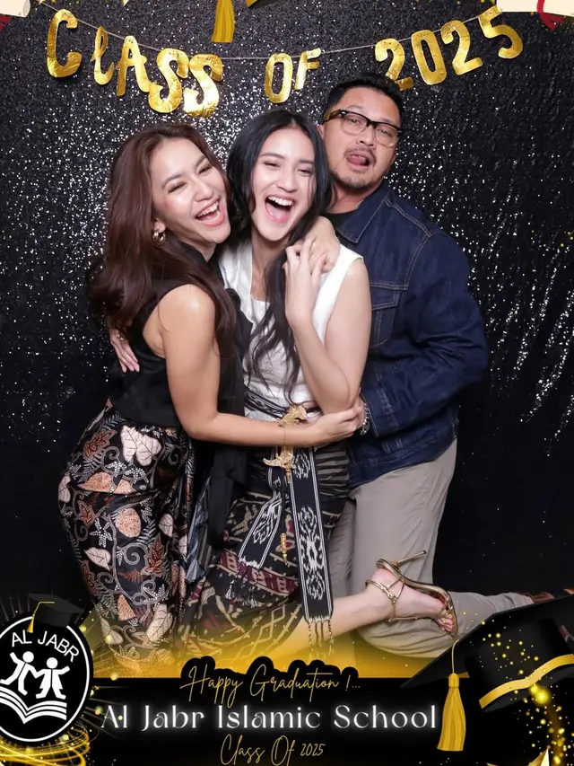 7 Anak Artis yang Lulus SMA Tahun 2025, Siap Melanjutkan ke Perguruan ...