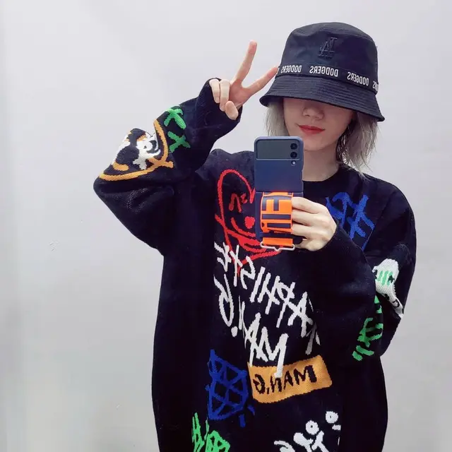 Kerap Tampil Boyish, Ini 6 Gaya OOTD Ria SW yang Curi Perhatian - Hot ...