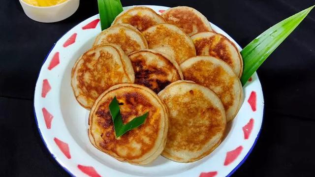 3 Resep Pinukuik, Nikmatnya Pancake Khas Minang - Lifestyle Liputan6.com
