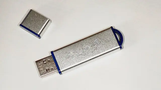 5 Cara Memperbaiki Flashdisk Rusak yang Tidak Terbaca dan Terkena Air - Hot Liputan6.com