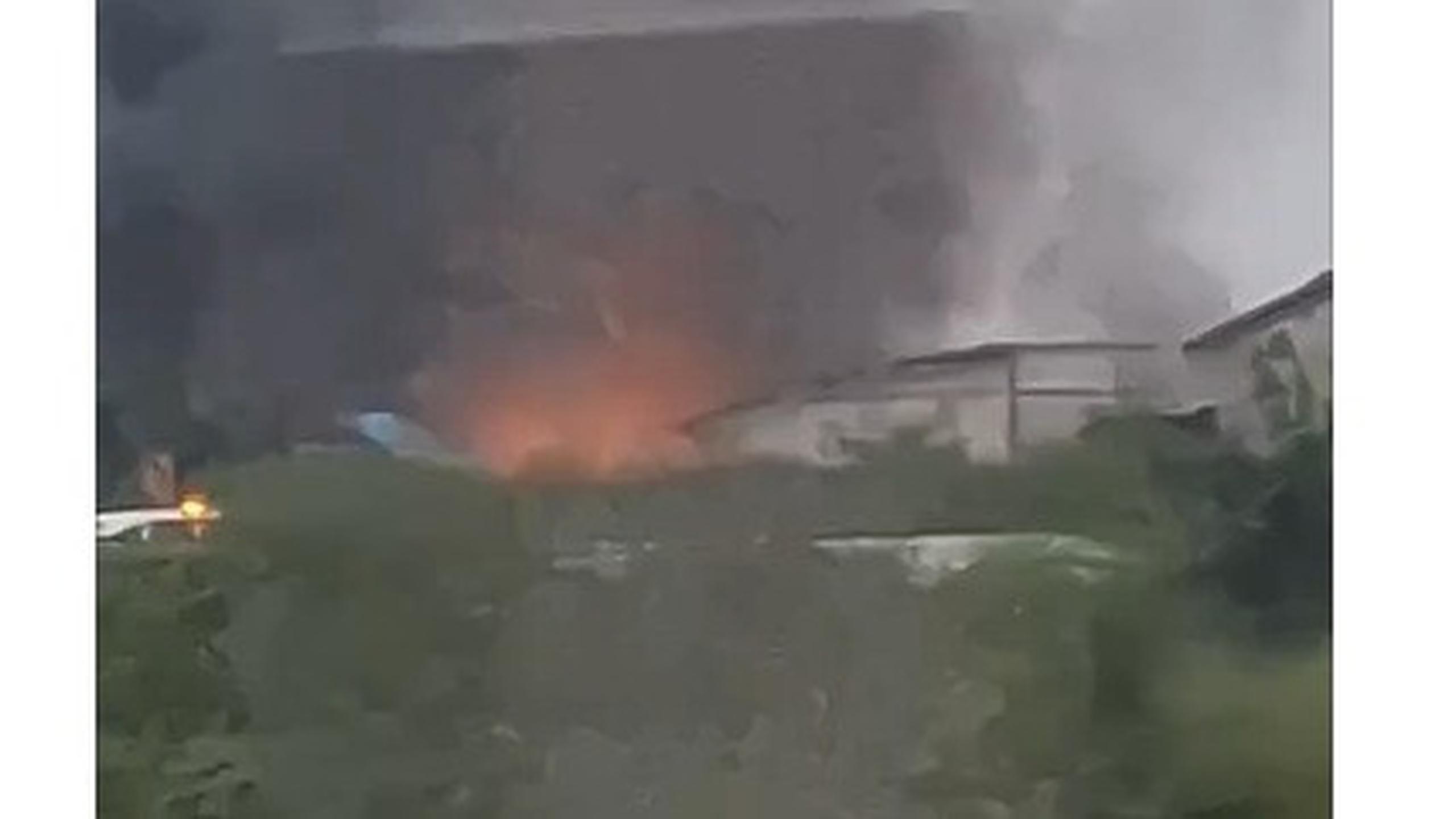 Gudang Mebel Dekat Rumah Makan Sop Janda Cikarang Barat Terbakar
