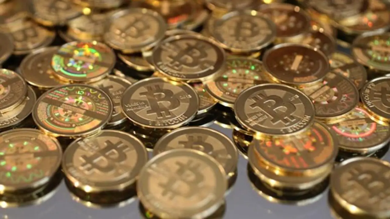 Kisah Orang Indonesia yang Keruk Untung dari Koleksi Bitcoin - Bisnis ...