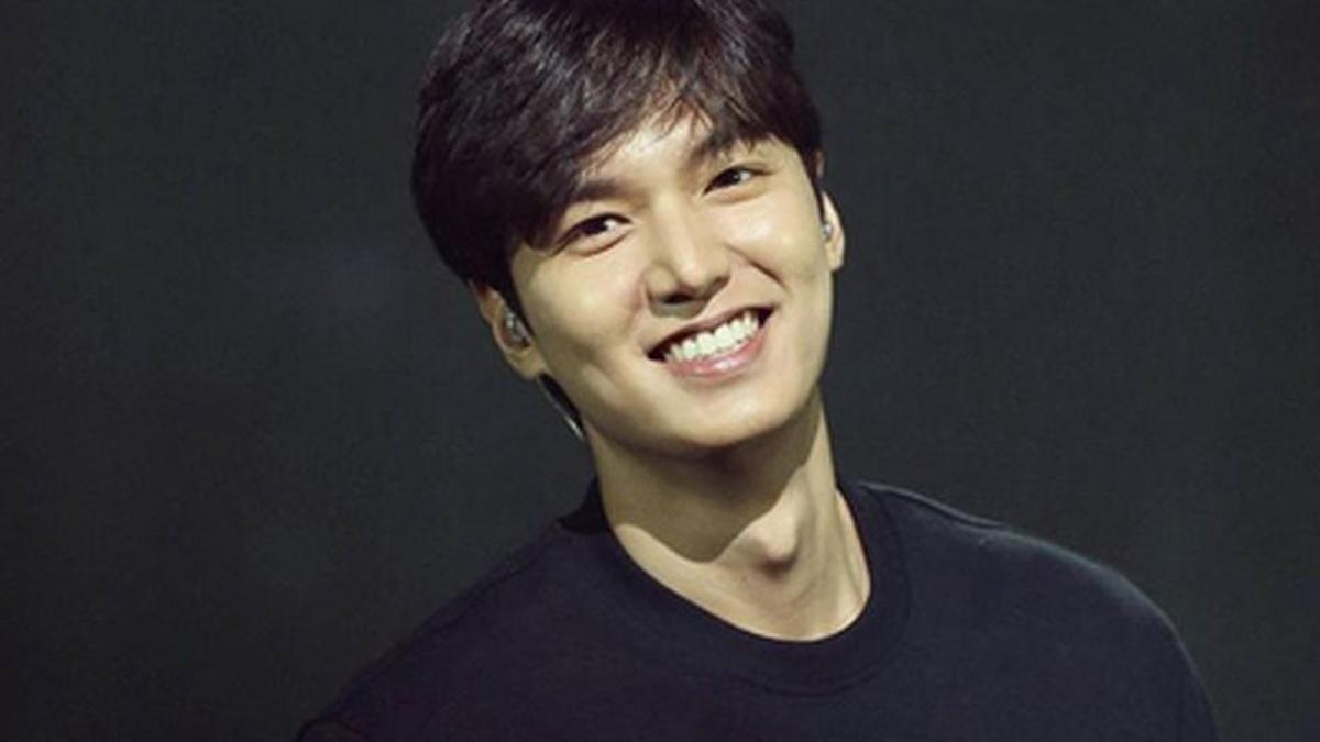 Perusahaan Ini Pasang Paket Tarif Bertemu Lee Min Ho dan Keluarga