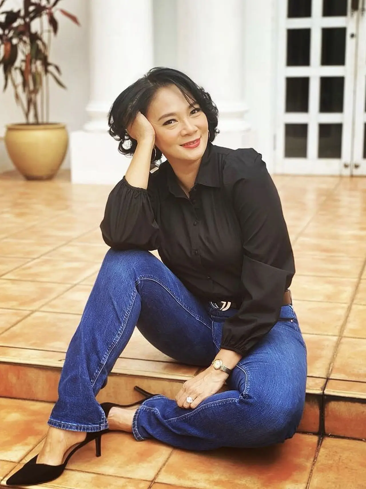 5 Potret Gaya Dian Nitami yang Tetap Awet Muda di Usia 50 - Fashion ...