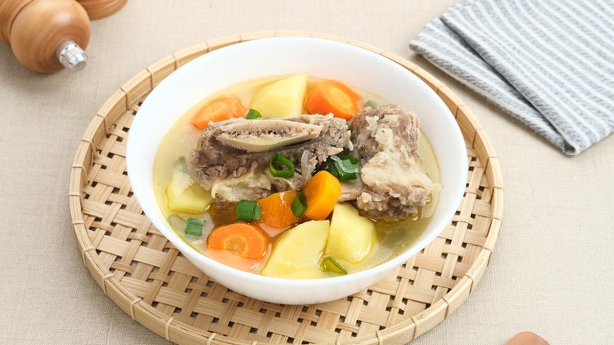 6 Resep Sop Iga Sapi Kuah Kaldu Gurih dan Empuk - Food Fimela.com