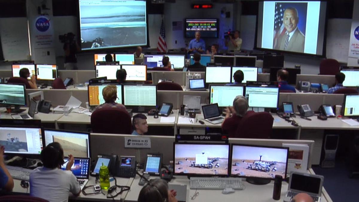 27 Agustus 2012: NASA Perdana Kirim Pesan Suara Antar Planet dari Mars ...