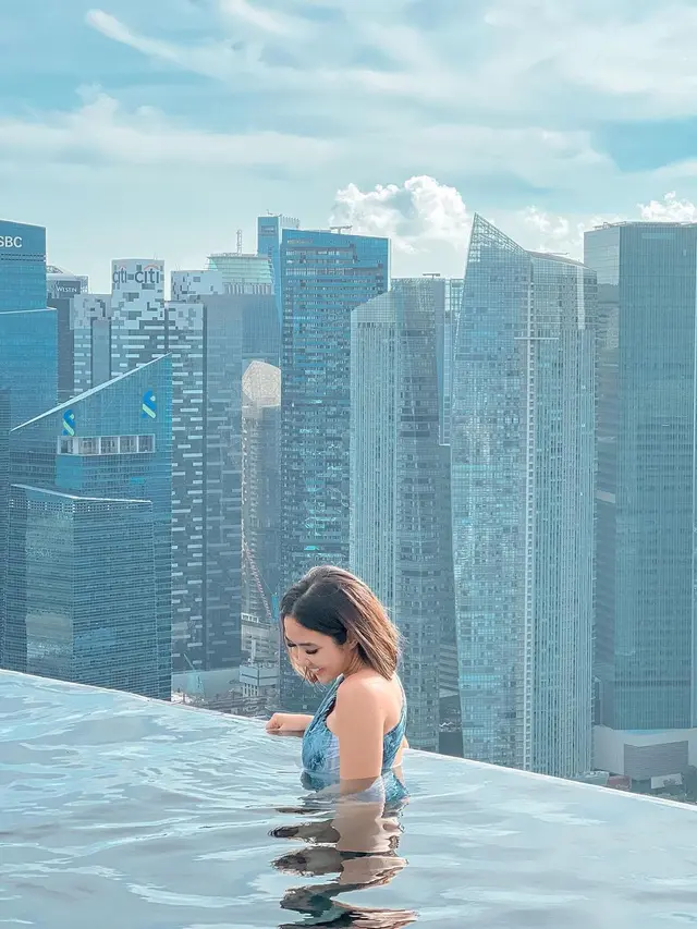 Potret Gisella Anastasia dan Gempi Berenang di Gedung Tinggi Singapura, Indah Banget ...