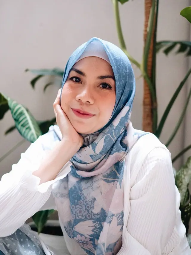 6 Potret Terkini Adriyanti Firdasari, Eks Tunggal Putri Badminton yang Anggun Berhijab - Hot ...