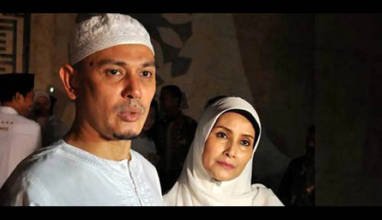 6 Artis Brondong Ini Menikahi Janda Cantik - Foto Liputan6.com