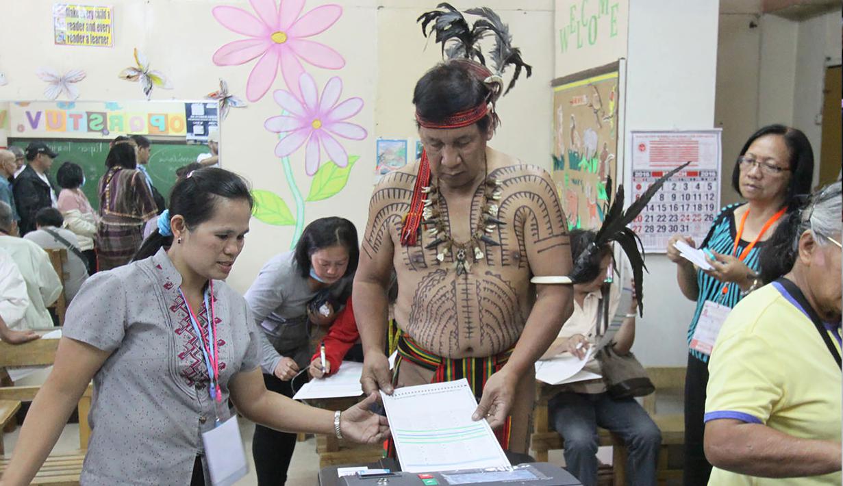 Kepala Suku di Filipina Turun Gunung Ikut Pemilu - Foto Liputan6.com