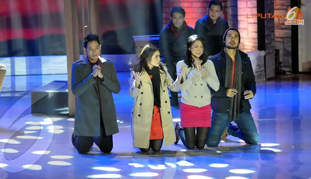 [FOTO] Larut Dalam Harmoni Kasih Yang Menyatukan - Foto Liputan6.com