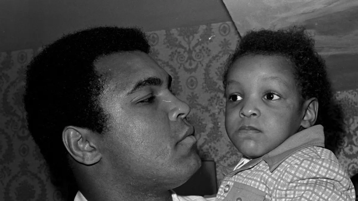 Akui Muslim, Anak Muhammad Ali Ditahan Pihak Imigrasi Florida ...