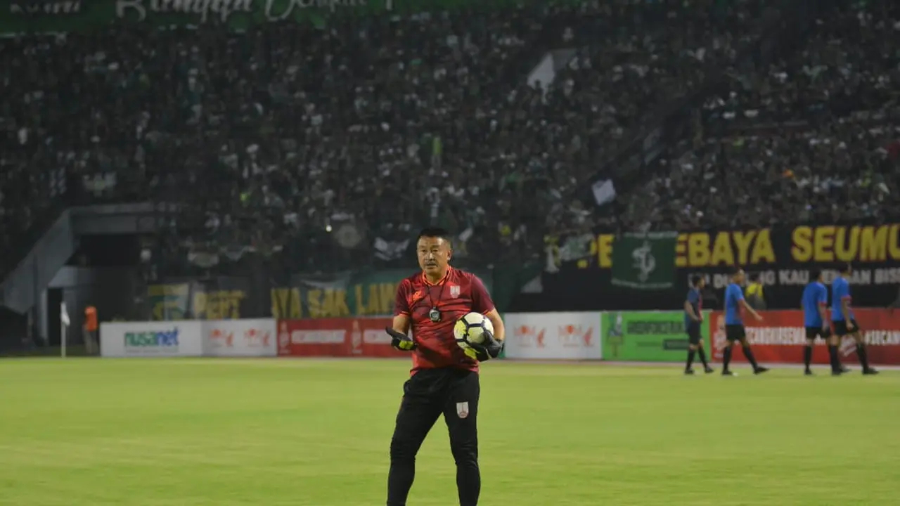 8 Kiper Legendaris Timnas Indonesia: Ada yang Pernah Tampil di ...