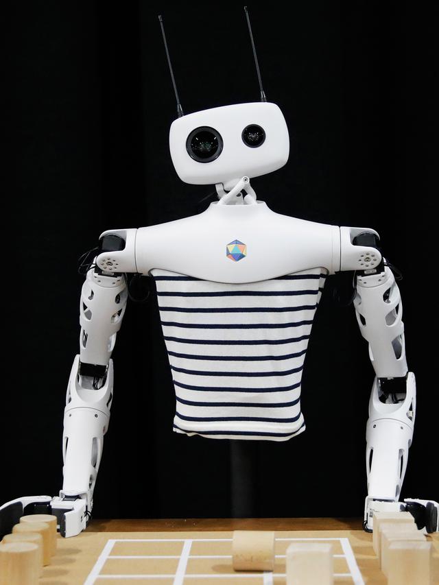 Berkenalan dengan Ameca, Robot yang Punya Ekspresi Wajah - Tekno ...