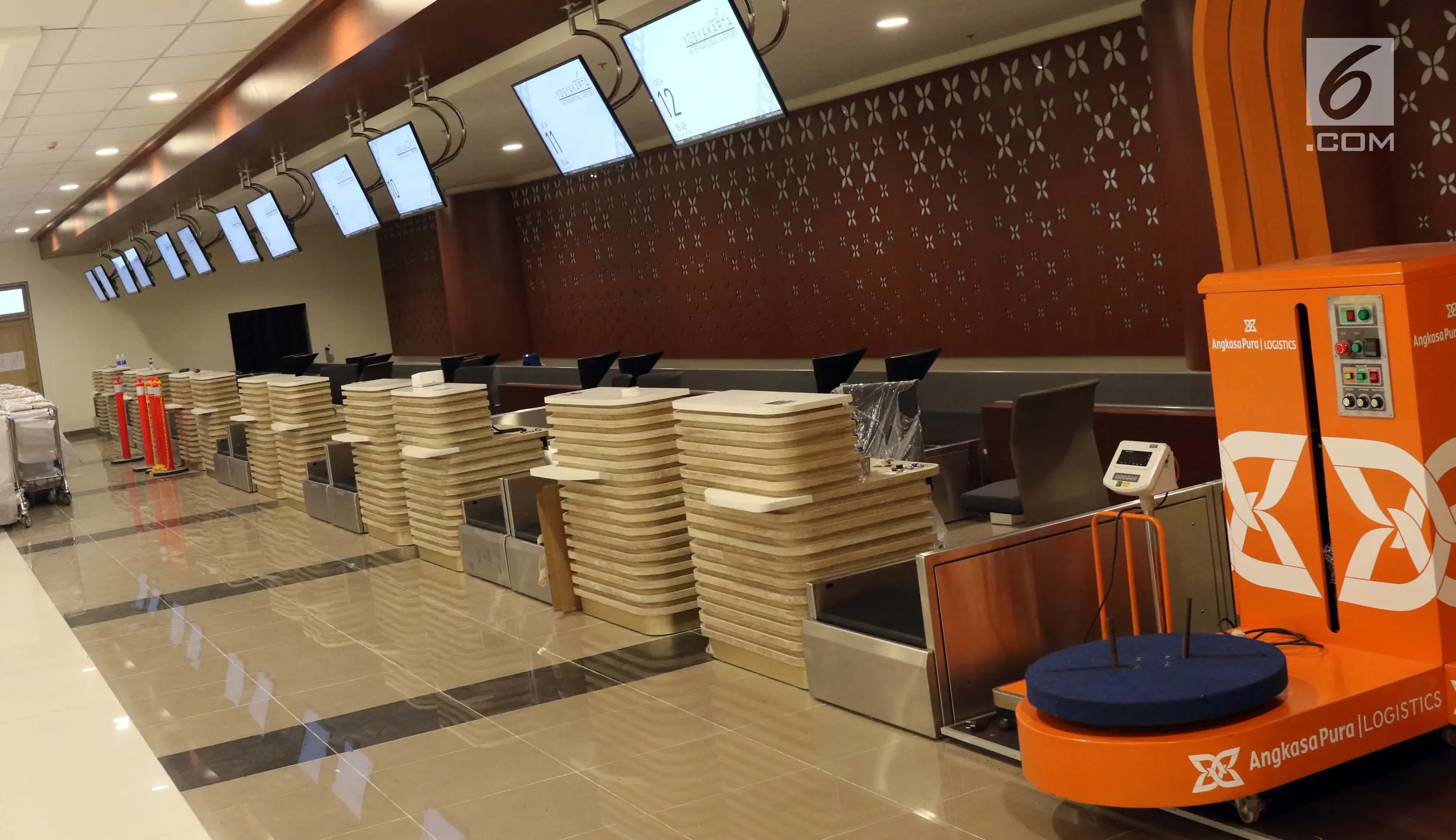 FOTO: Megahnya Ruang Check In dan Tunggu Bandara Internasional ...