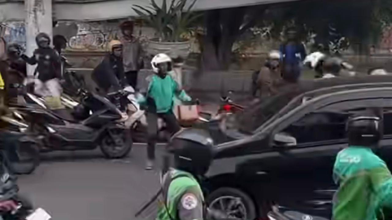Isi Mobil Sopir Lawan Arah Terungkap, Tak Hanya Pelat Palsu