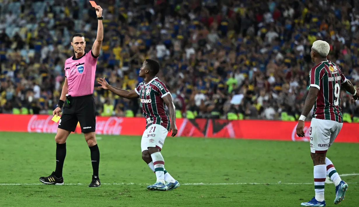 Foto: Momen Emosional John Kennedy saat Bawa Fluminense Juara Copa ...