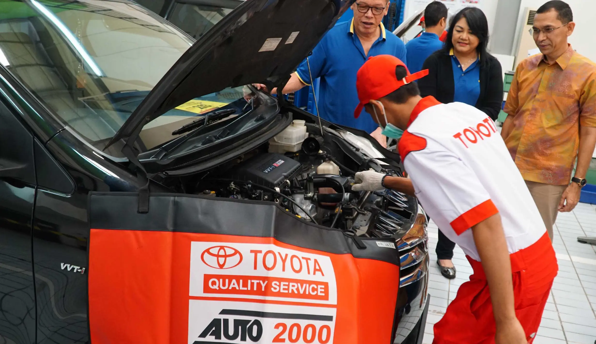 FOTO: Menguji Keahlian Mekanik Otomotif - Foto Liputan6.com