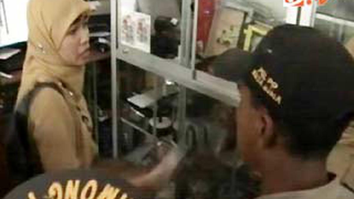 PNS dan Pelajar Terjaring Razia - News Liputan6.com