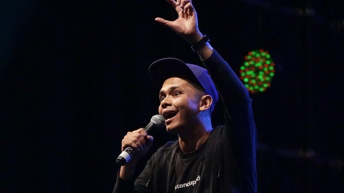 Sosok Adjis Doaibu, Komika Presiden Stand Up Indo yang Sedang ...