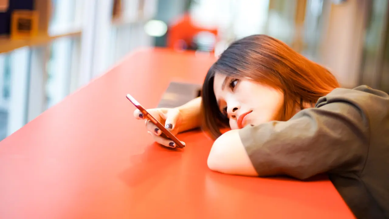 9 Alasan Chat Kamu Hanya Dibaca Tanpa Mendapatkan Balasan Darinya