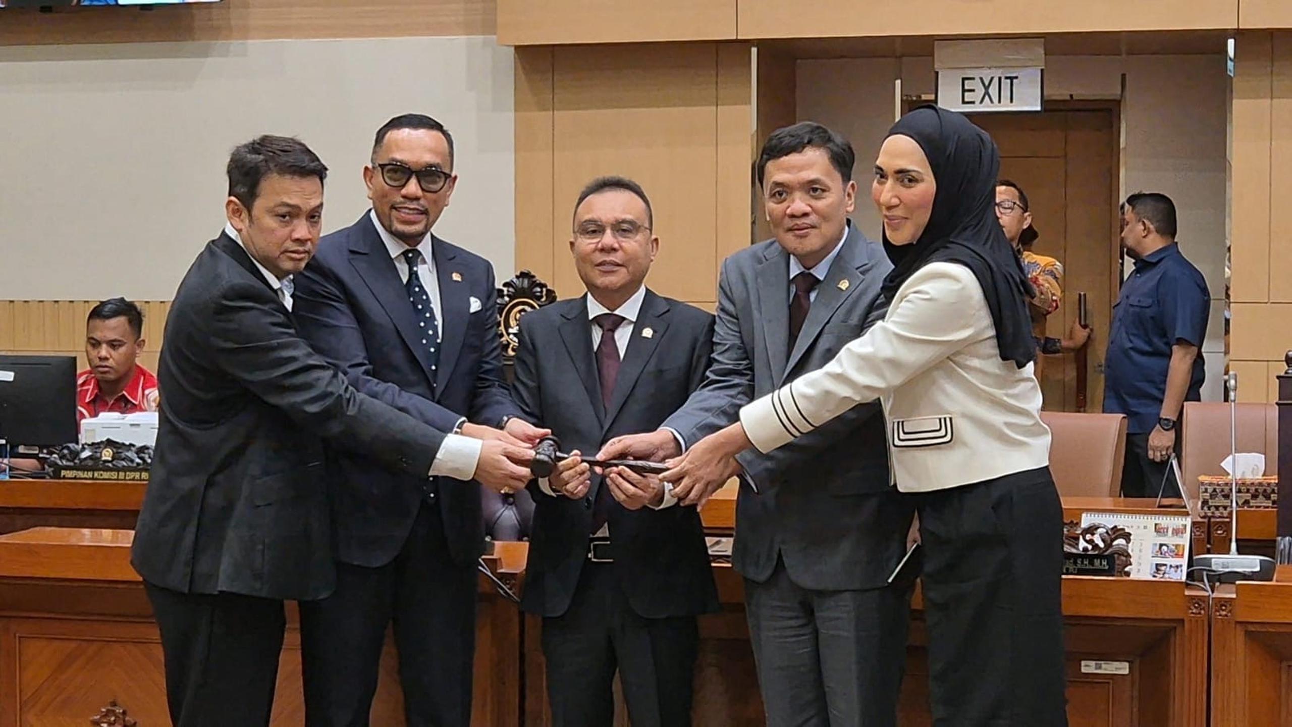 Ahmad Sahroni Kembali Dilantik jadi Pimpinan Komisi III DPR