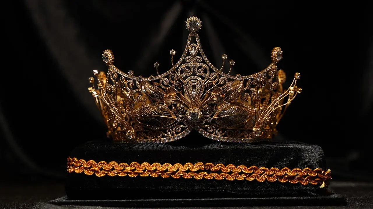 Mahkota Baru Miss Universe Indonesia 2025 yang Penuh Doa