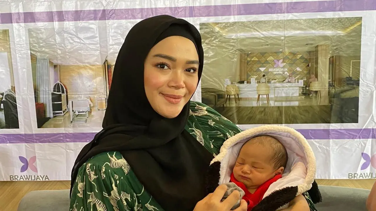 Sheza Idris Melahirkan Anak Kedua Melalui Proses Persalinan Normal: Benar-Benar Sudah Kayak ...