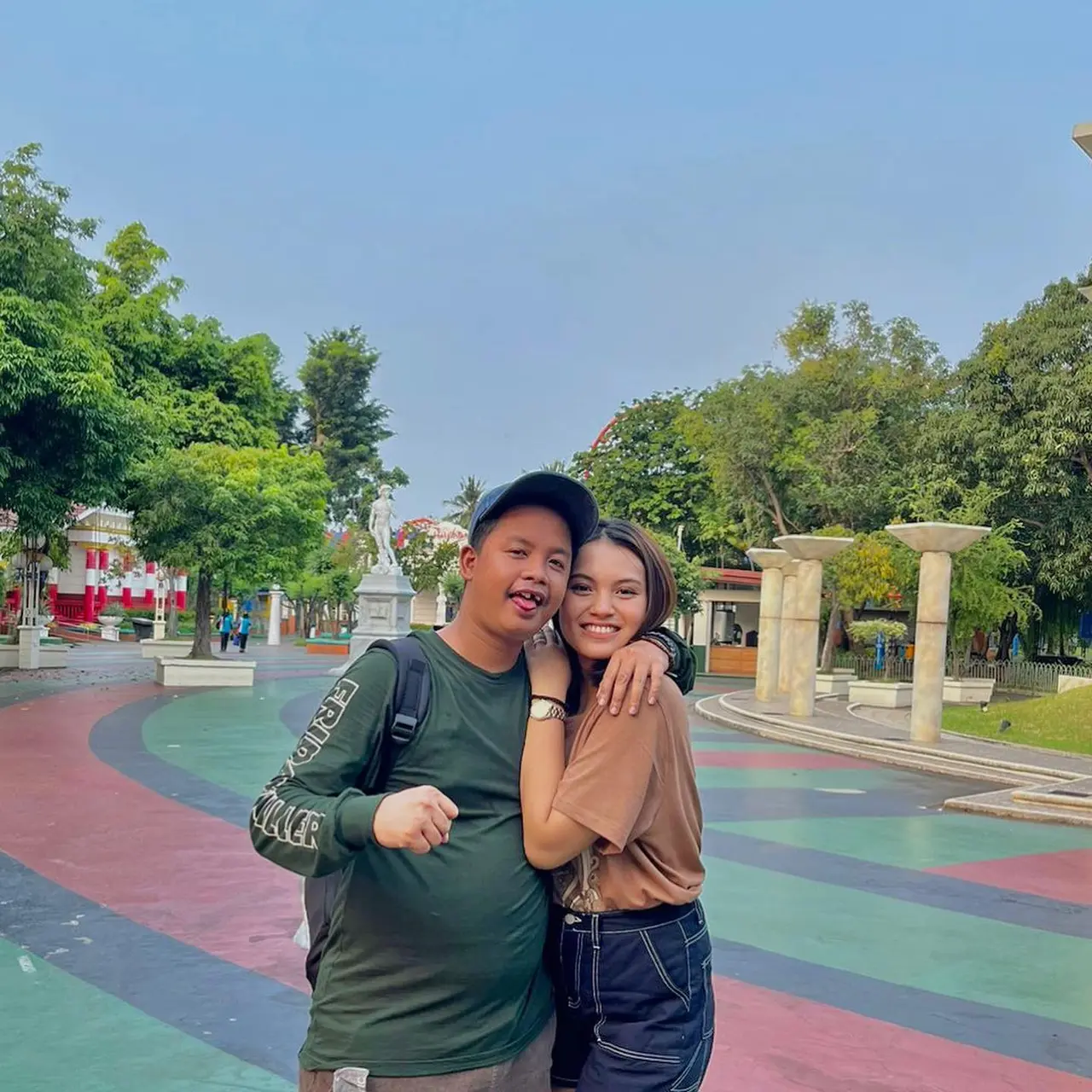 Dikabarkan Segera Menikah, Ini 7 Potret Dustin Tiffani dan Kekasih yang ...