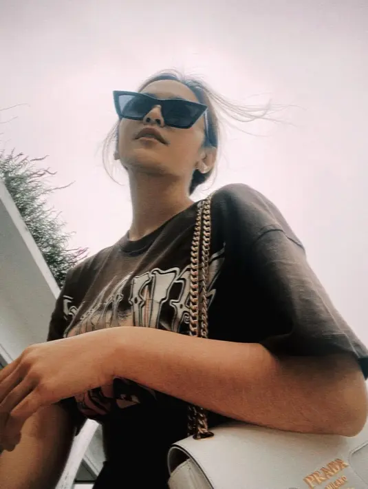 FOTO: Mahalini Tanpa Makeup Tebal Ini Tetap Menawan, Akui Jarang Mandi ...