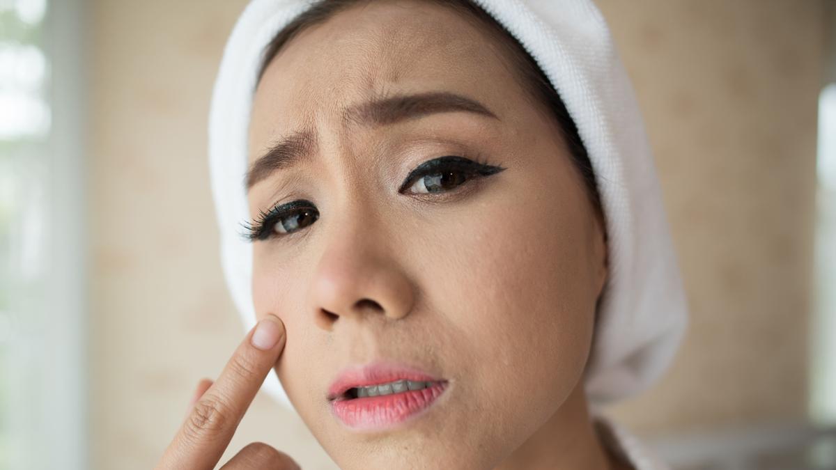 Makeup Gagal? Ini Bedanya Cakey, Creasing, Cracked, dan Patchy serta Solusinya