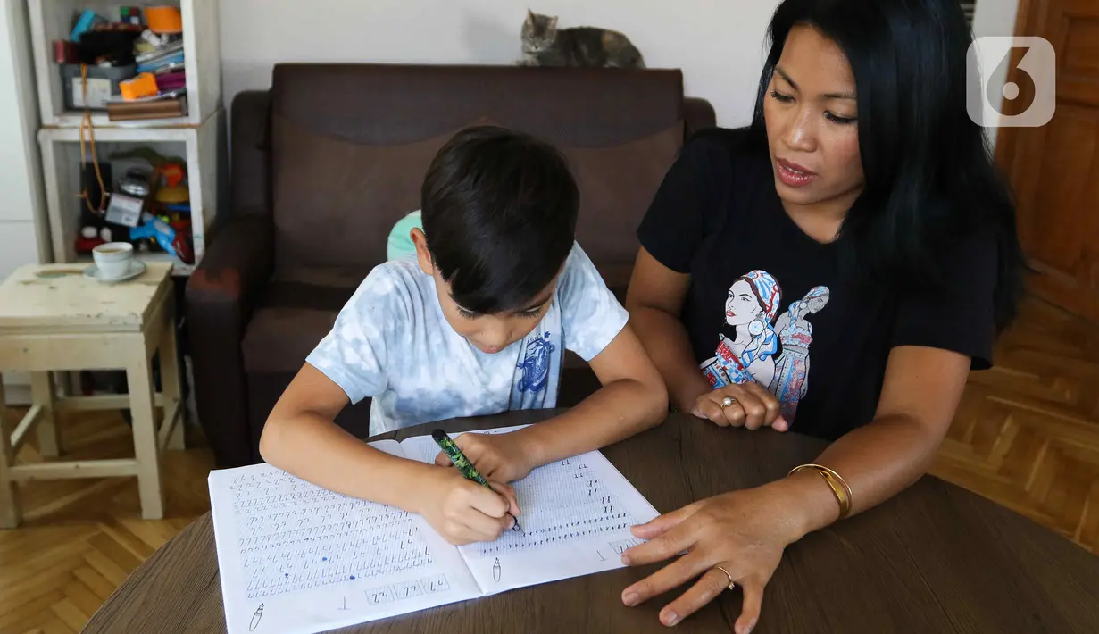 Ni Made Pradnyani Dewi, WNI Penjaga dan Pelestari Seni Tari Bali di ...