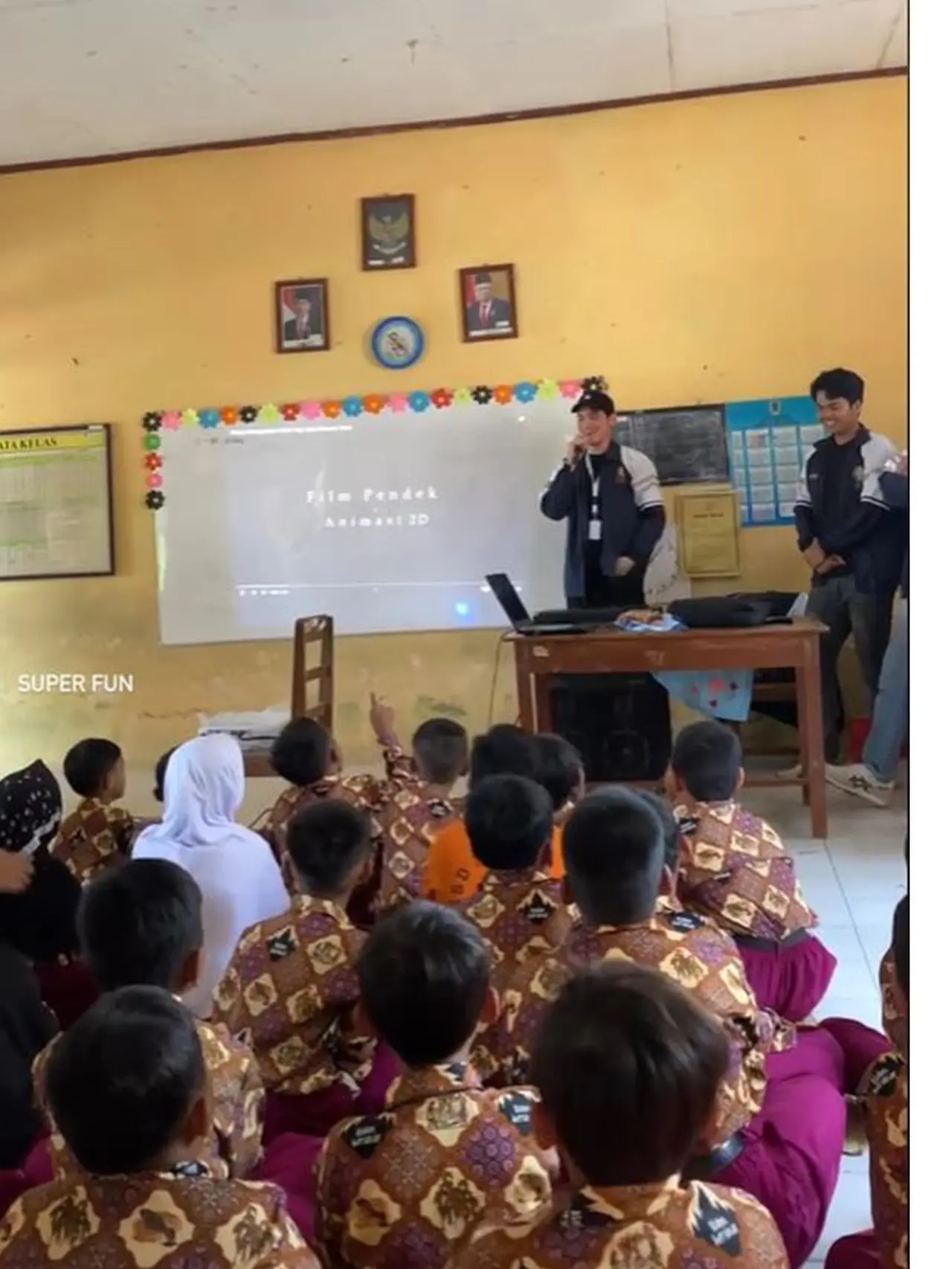 6 Potret Irzan Faiq Ikuti KKN sebagai Mahasiswa Undip, Video Sedang ...