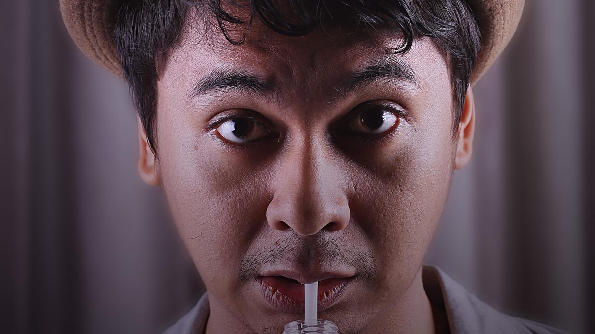 Kicauan-kicauan Kocak Raditya Dika - Entertainment Fimela.com