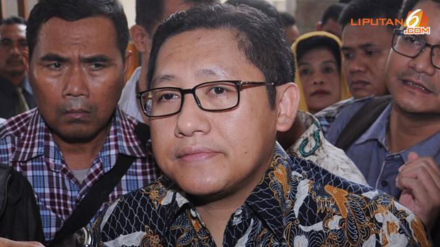 Penggeledahan Rumah Anas Dijaga Ketat Polisi Bersenjata - News Liputan6.com