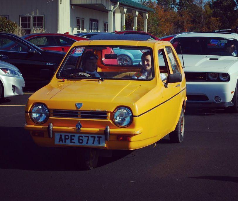 Mengenal Reliant Regal, Mobil Roda Tiga Musuh Mr. Bean - Berita Otosia.com