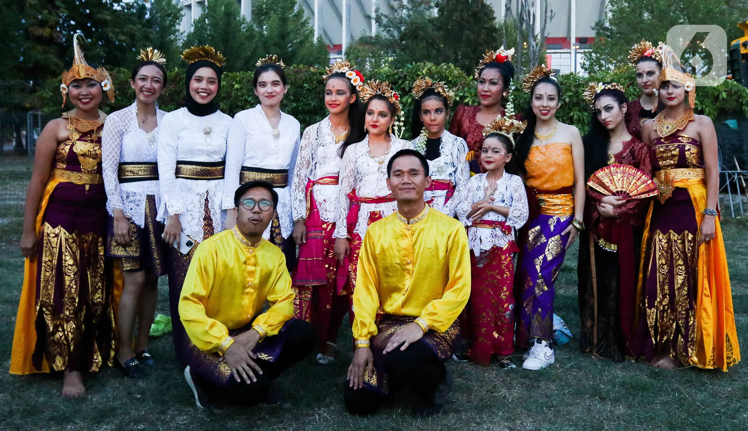 Tarian Tradisional Bali Semarakkan Asia Fest 2023 di Rumania - Foto ...
