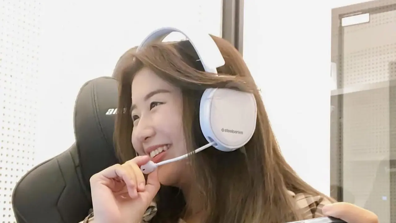 Aiko Yunichi, Seleb TikTok dengan 7 Juta Followers yang Menjadi Rebutan ...