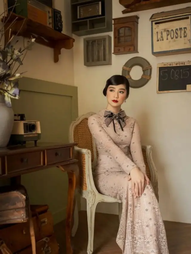 7 Gaya Vintage Alin Alfauziah dalam Pemotretan Ini Banjir Pujian - Hot ...