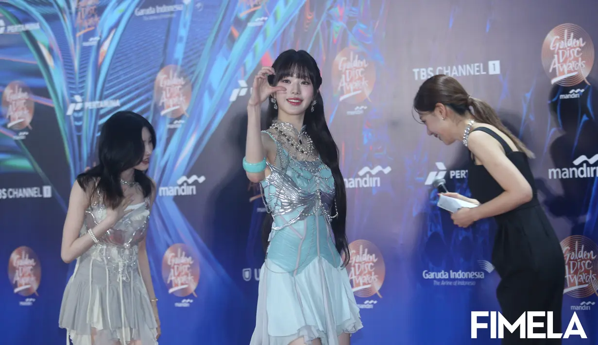 6 Potret IVE di Red Carpet Golden Disc Awards 2024, Tampil Memesona seperti Princess - Photo ...