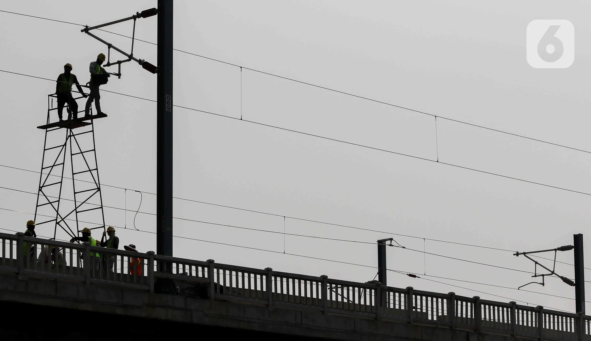 Memantau Perkembangan Proyek Stasiun Halim Kereta Cepat Jakarta-Bandung ...