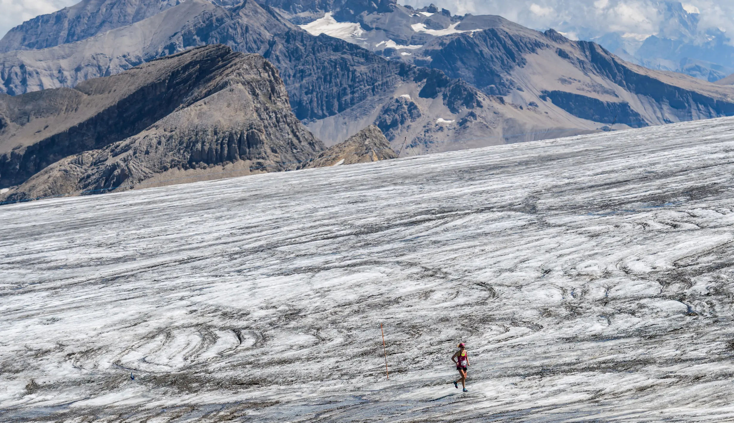 PHOTO: Glacier 3000 Run and Marathon, Lomba Lari Lintasi Pegunungan ...