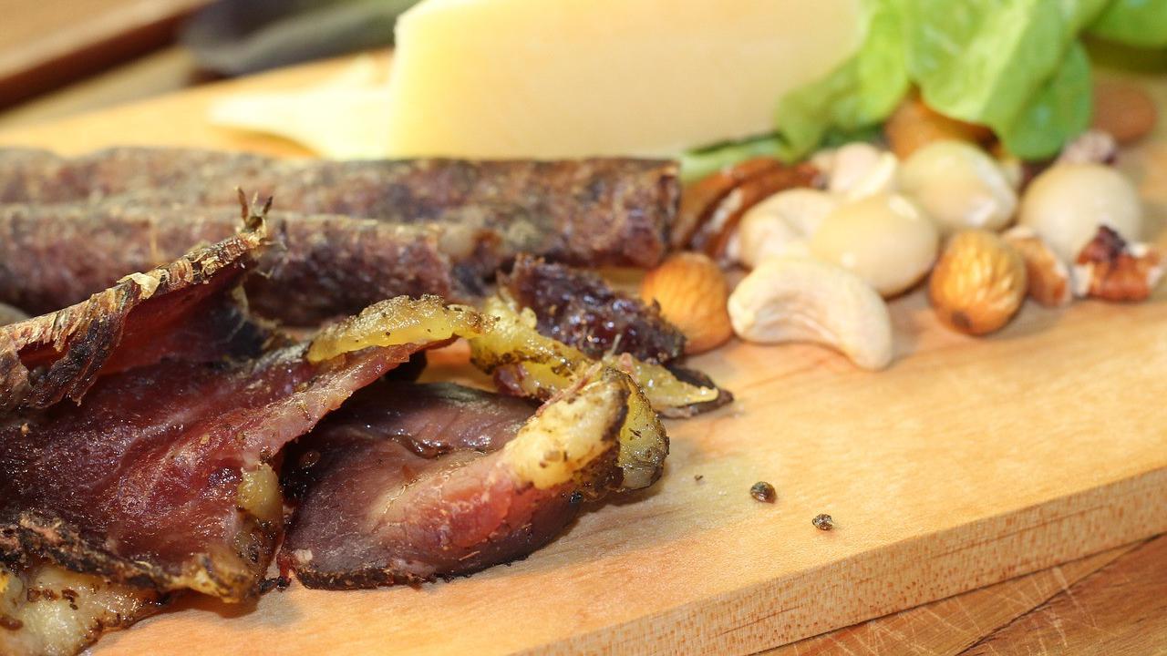 9 Resep Dendeng Sapi: Panduan Lengkap dari Kering hingga Manis, Anti Gagal